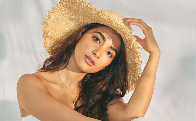 Pooja Hegde: అతడి వల్ల నా హార్ట్ బ్రేక్ అయ్యింది: పూజా హెగ్డే