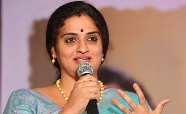 Pavithra Lokesh: నరేశ్‌తో పెళ్లి వార్తలపై స్పందించిన పవిత్రా లోకేశ్ ...