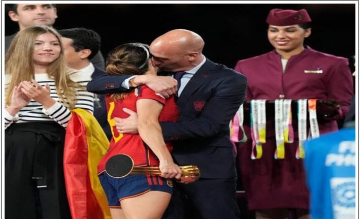 kiss controversy: ముద్దు తెచ్చిన తంట | unwanted kiss of female World ...