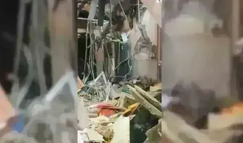 Gas Cylinder Explosion: పేలిన గ్యాస్‌ సిలిండర్‌.. కుప్పకూలిన ఇళ్లు , 11 ...