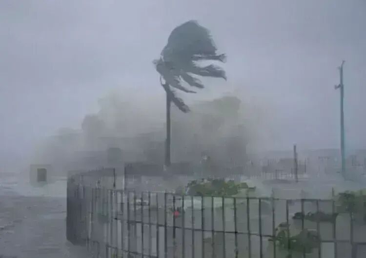 Rain Alert: ముంచుకొస్తున్న ‘మిచౌంగ్’ తుఫాన్ | Cyclone Miachaung Likely To Hit Tamil Nadu ...