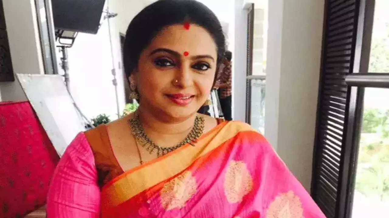 Actress Seetha : నటి సీత ఇంట్లో చోరీ | Theft At Actress Seetha House