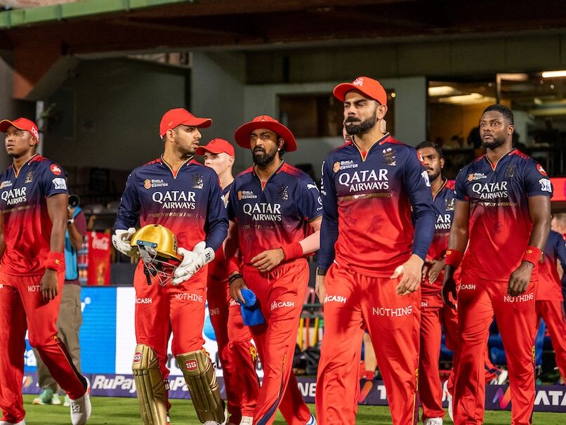 RCB: బెంగళూరు జట్టుపై పెరుగుతున్న అంచనాలు | Bengaluru erupts in ...